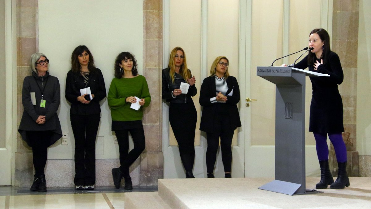 Les periodistes catalanes clamen contra el ciberassetjament que reben a ...
